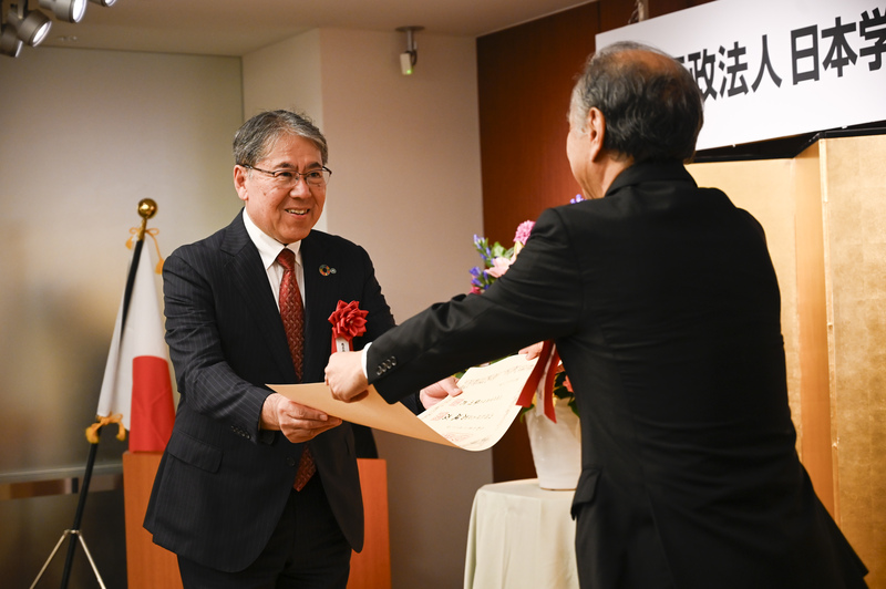 KUMONが「トビタテ！留学JAPAN」への支援で紺綬褒章を受章 | KUMONのプレスリリース | 共同通信PRワイヤー
