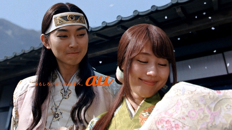 かぐや姫の手には大きな桃が！「使い放題MAX 5G」「使い放題MAX 4G」新CM「大きな桃」篇3月29日(月)OA開始 | KDDIのプレスリリース | 共同通信PRワイヤー