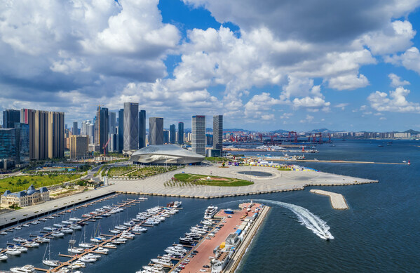 3万人のマラソン愛好家が美しい大連を走る | Information Office of Dalian Municipal ...